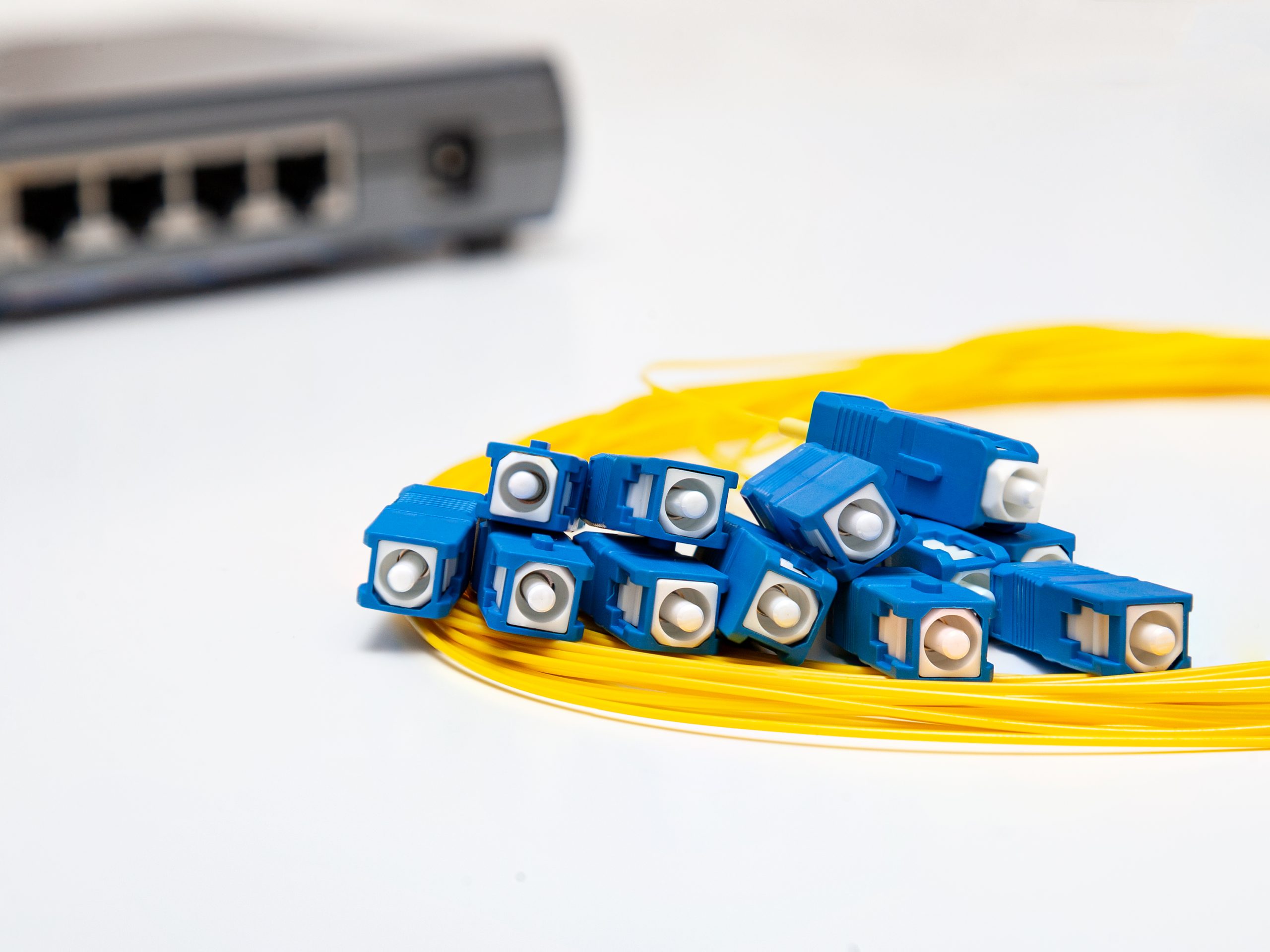Fiber Optic Connector Polishing: Your Guide to Flawless Connections - Grish